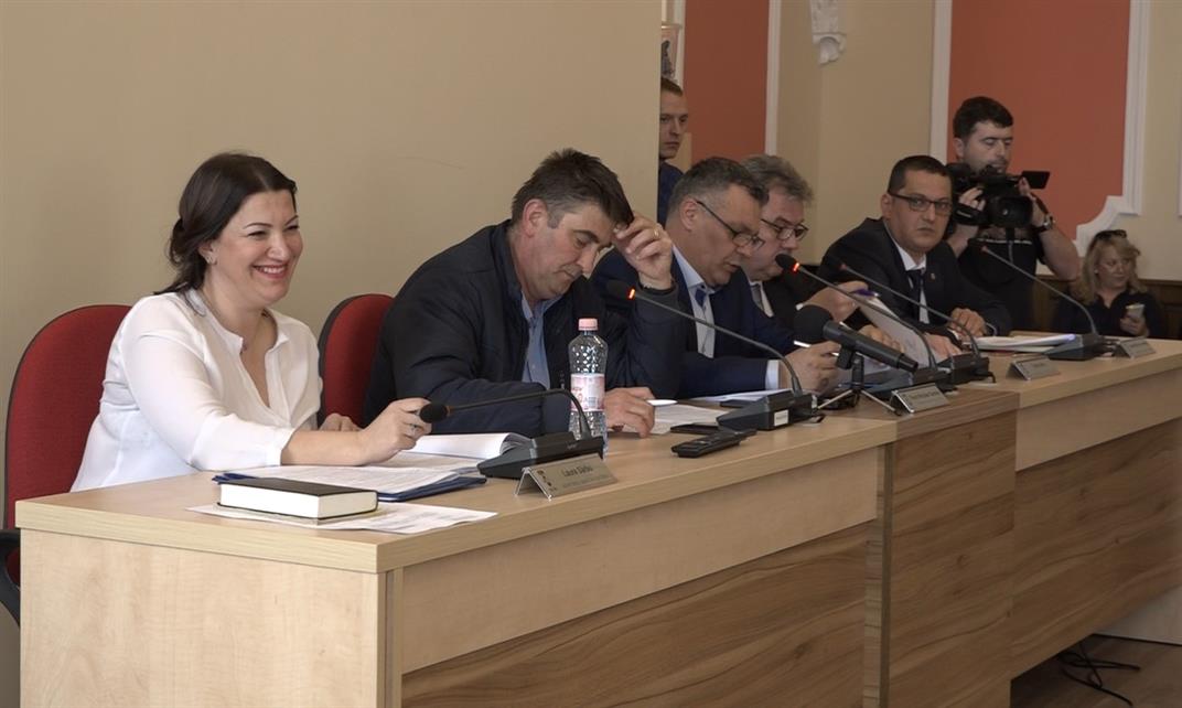 Se fac angajări la primăria Deva - Stiri din judetul Hunedoara
