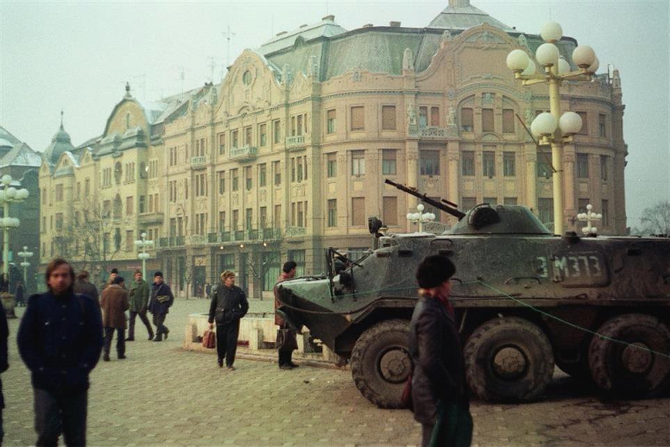 square-timisoara-romania-romanian-revolution-1989-revolutia-romana ...