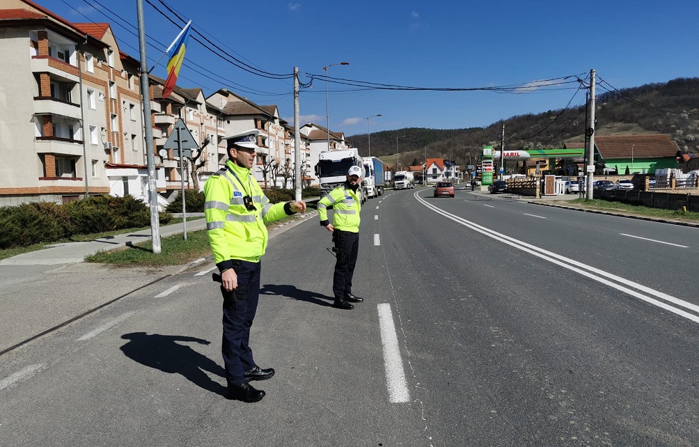 Acțiune a polițiștilor hunedoreni pentru reducerea numărului accidentelor rutiere - 21 ...